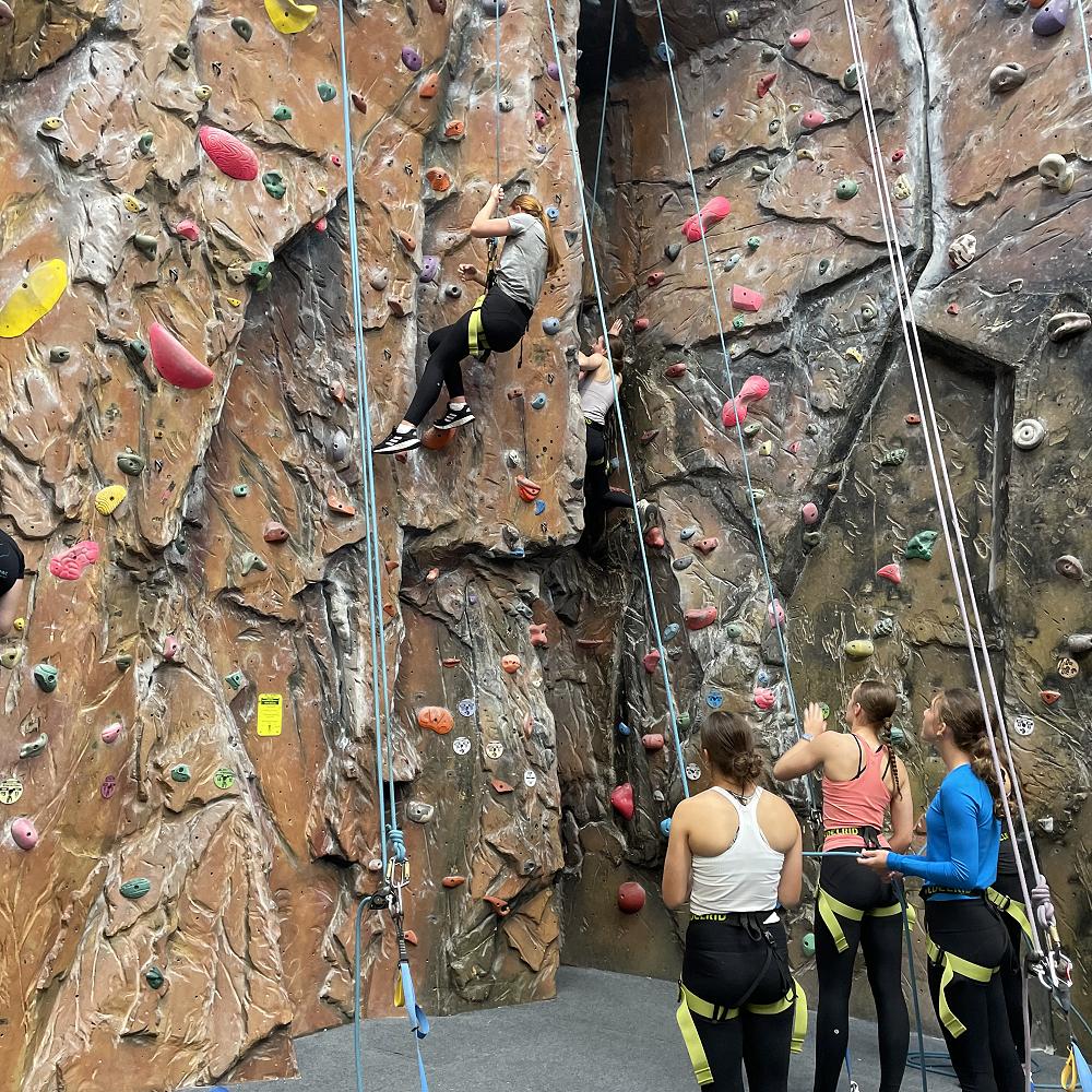 Year 11 - Physical Education - Sport, Life and Leisure — A Guide to Year 11