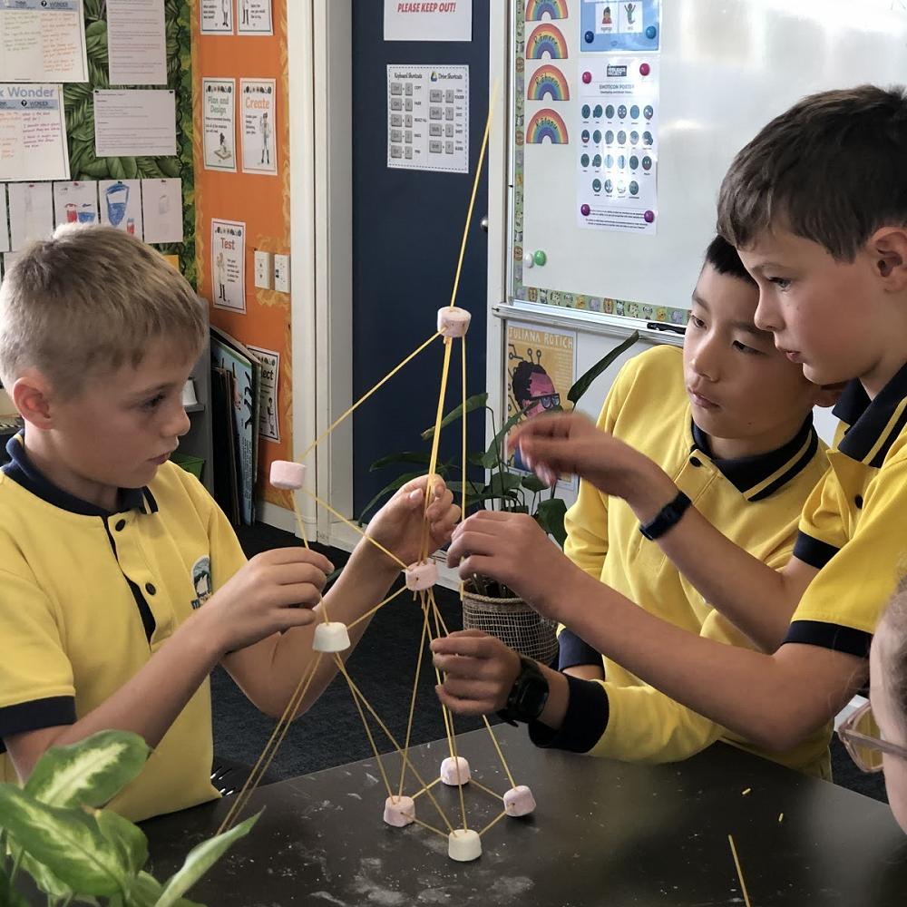 Spaghetti tower challenge - Year 4 STEM