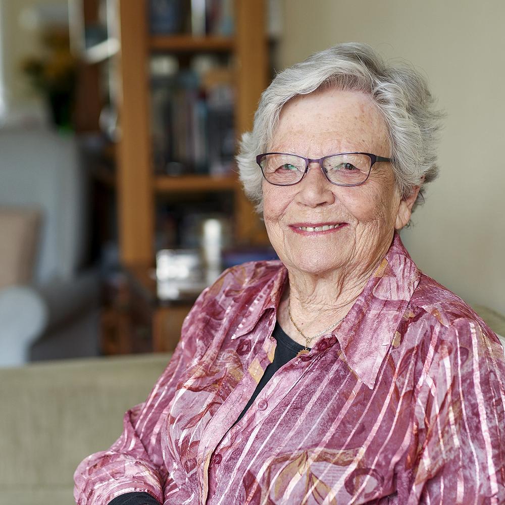 Barbara Francis (nèe Smith) OGHS 1951-1954