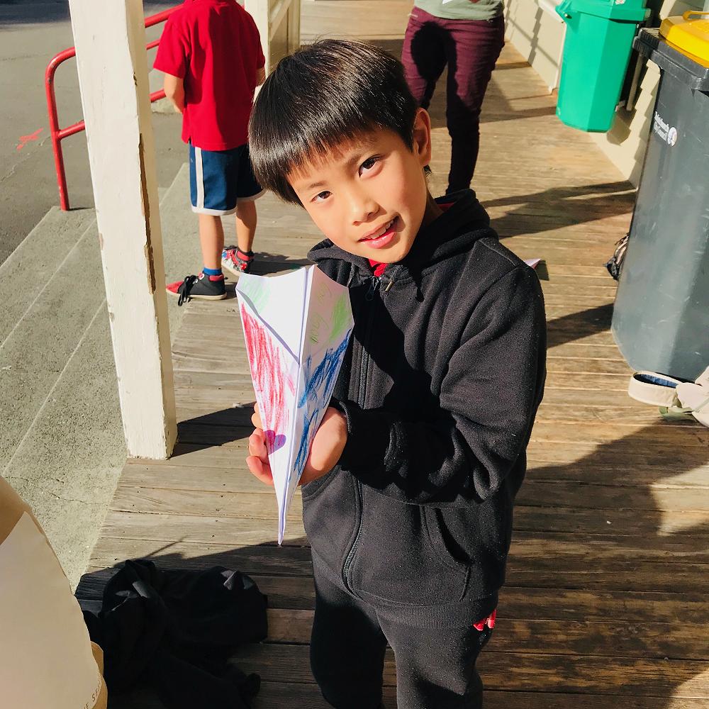 Club R3 - Paper Aeroplanes.