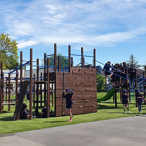 Congratulations to Warren Day on his retirement — Week 7 Term 4 2021