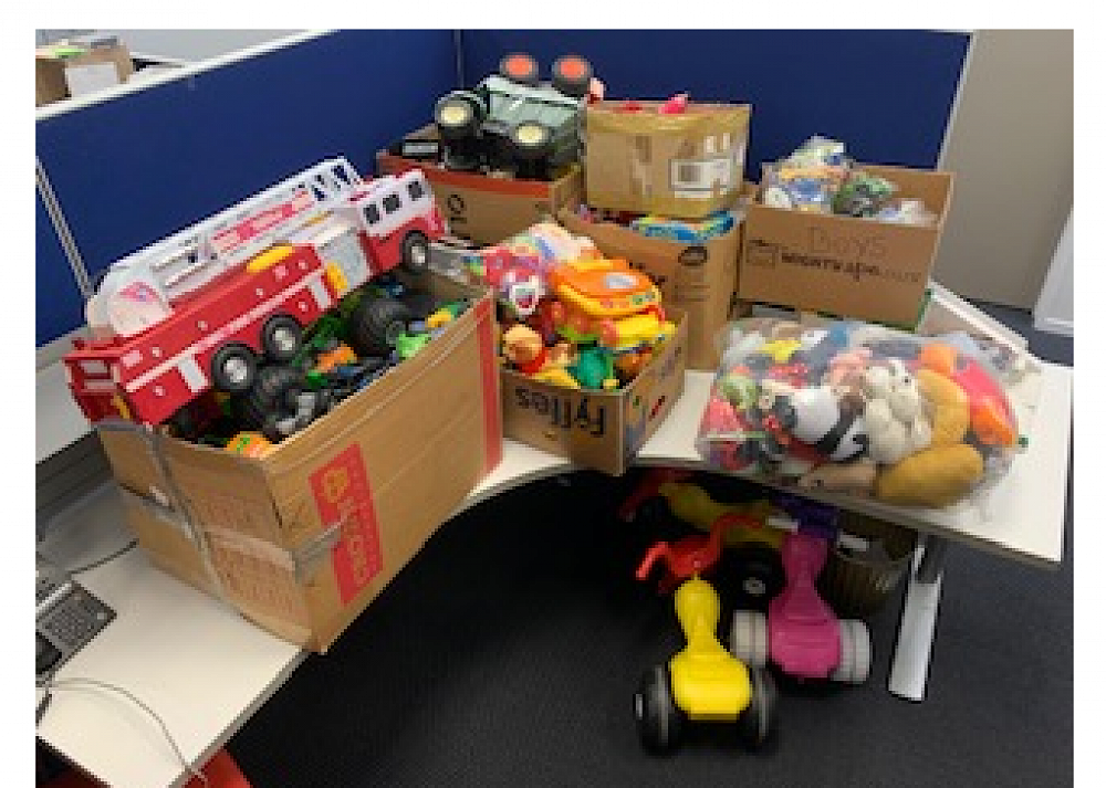 FREE TOYS TO GIVE AWAY