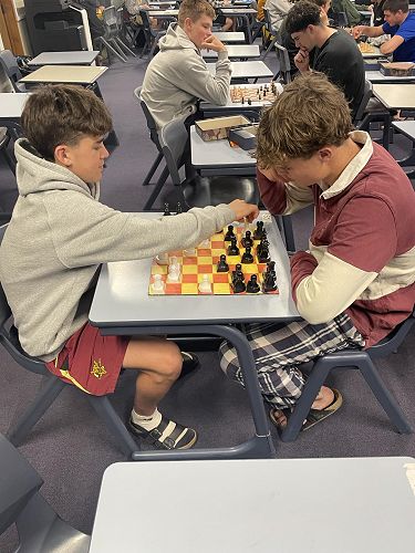 🏴 Bennett re-take the lead with MA Cup Chess 🏆