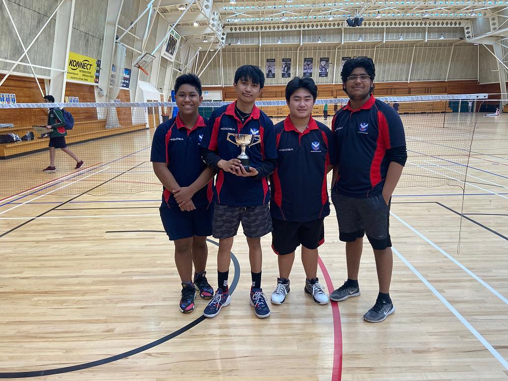 BADMINTON TEAM PHOTOS