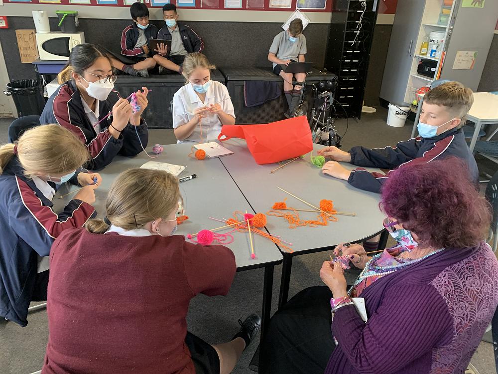 Room 14 Learns to knit — Te Kura Mareko - Casebrook Intermediate News ...