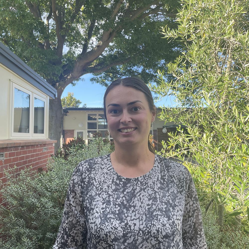 Welcome, Miss Pulman!