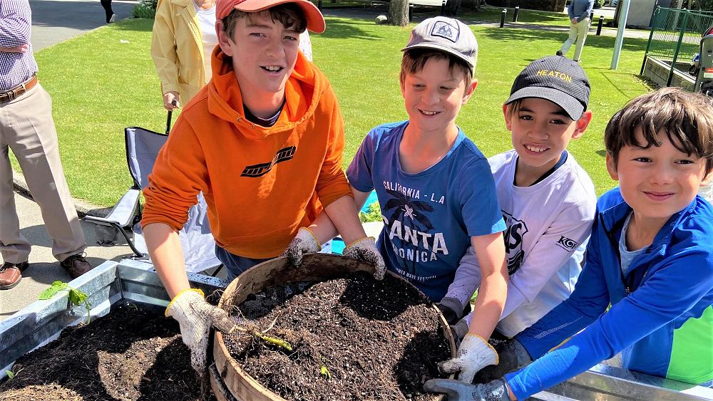 'Spud in a bucket' brings out the competitive spirit in parishioners