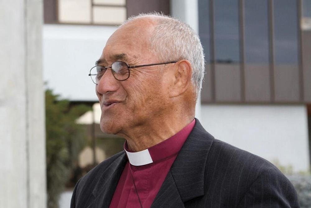 Selwyn College honours Bishop Muru Walters