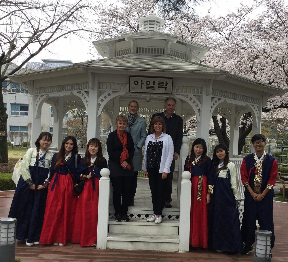 Annyong haseyo — Newsletter - 23 April 2015