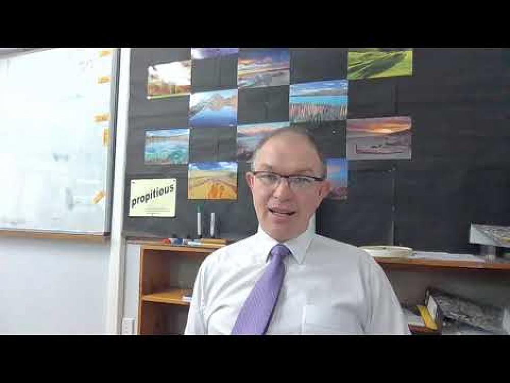 Video: Book Review - Mr. Smith