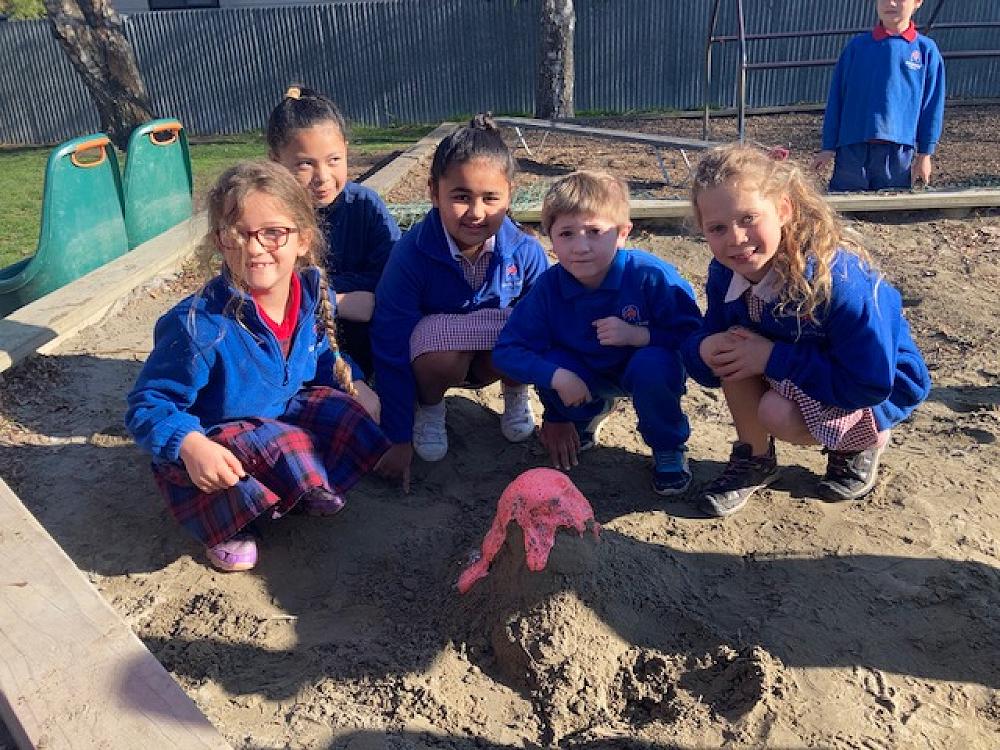 The Hoon Hay Way - Growing Together — Pānui - 01 October, Week 10 - Term 3