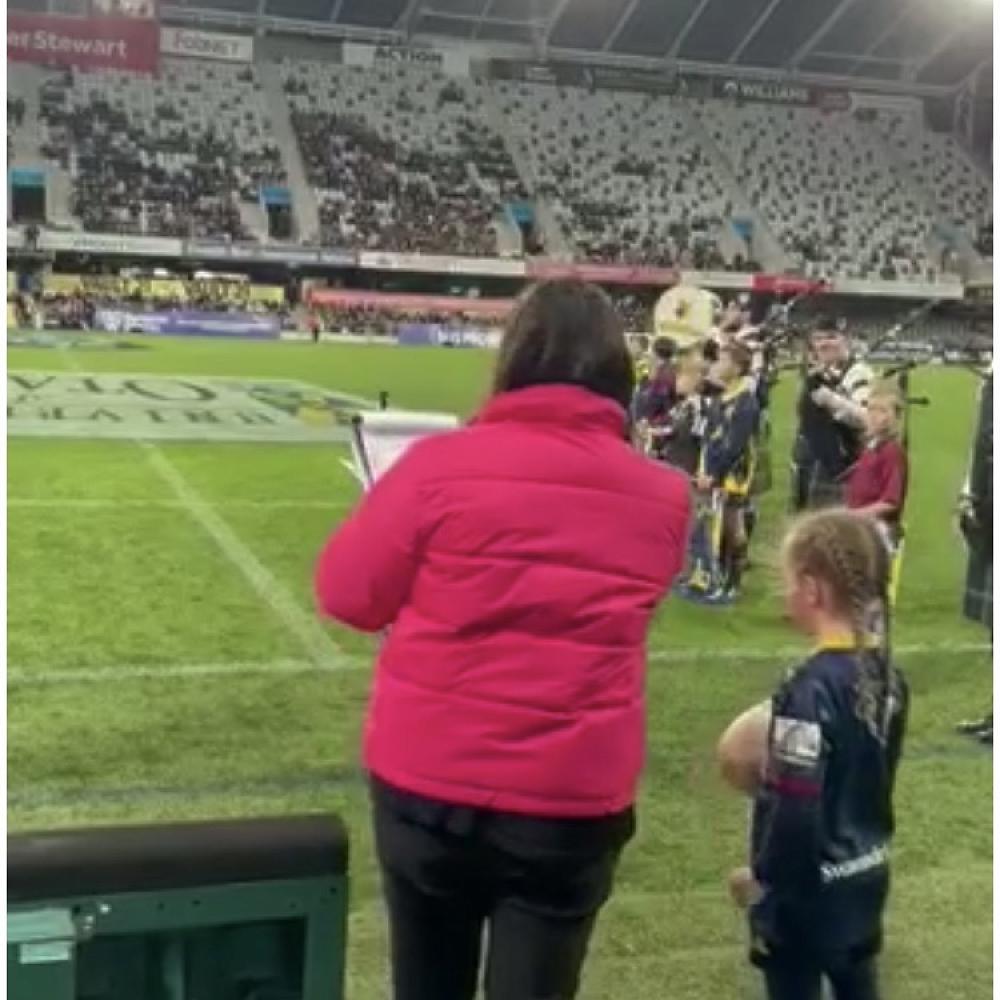 Caitlyn McAuley delivers match ball at Forsyth Barr — Columba College ...