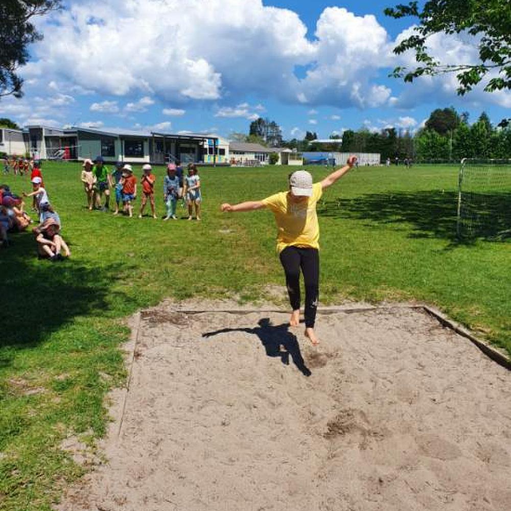 Year 1 and 2 prepare to Run, Jump and Throw