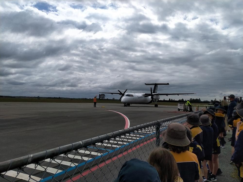Team Explorer Visits Richard Pearse Airport