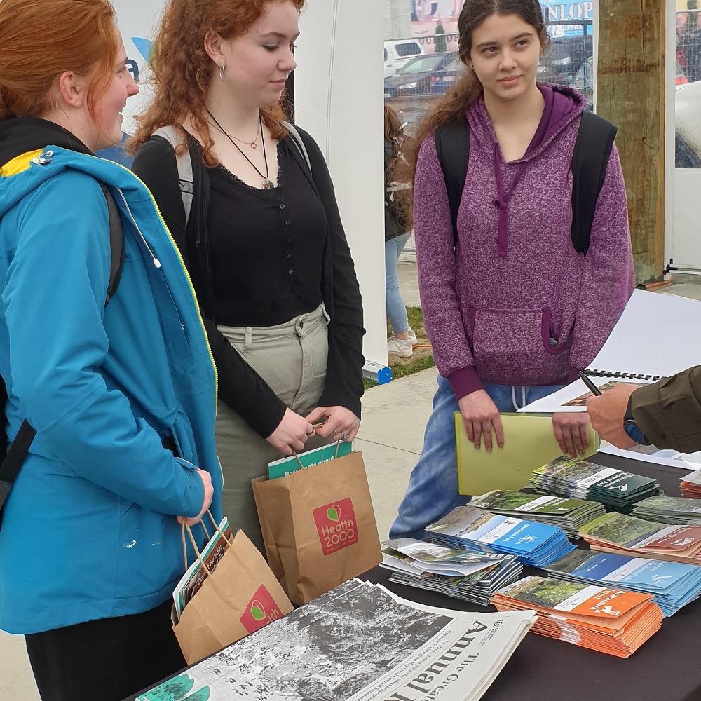 Employment opportunities at Job Fair — Newsletter - September 2022