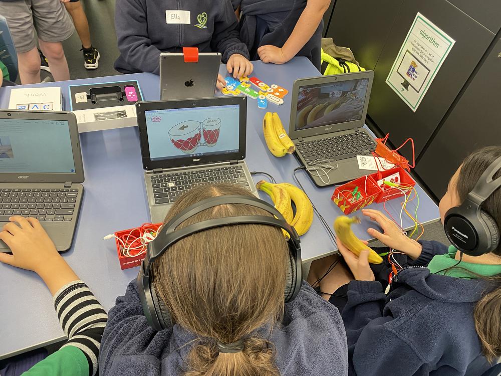 Year 6 students check out Digital Technology