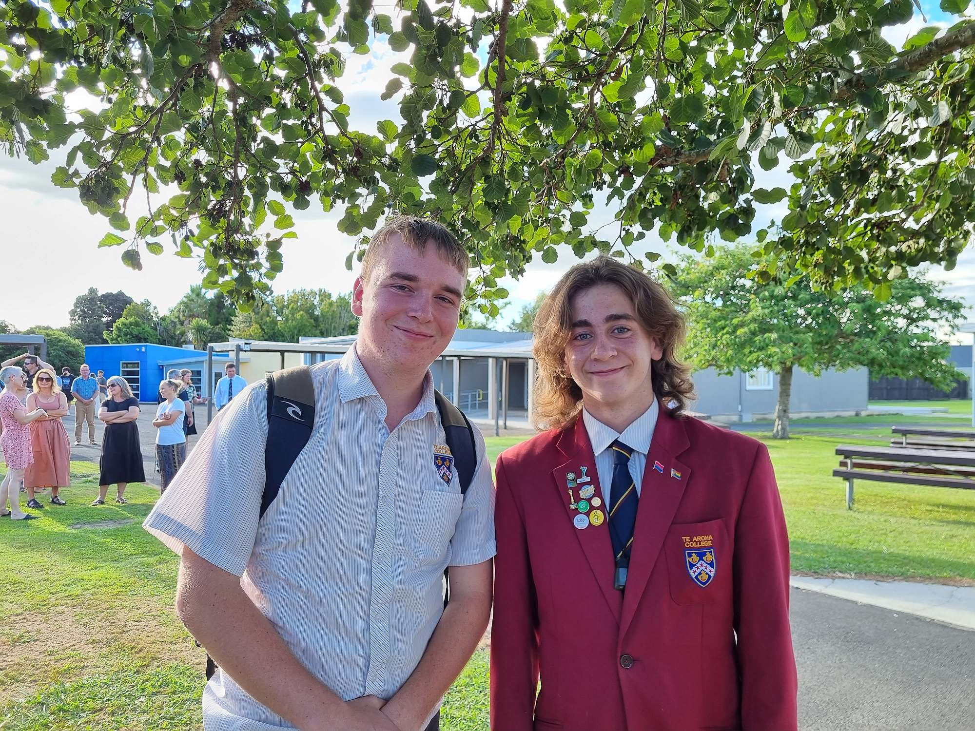 Uniform expectations and processes