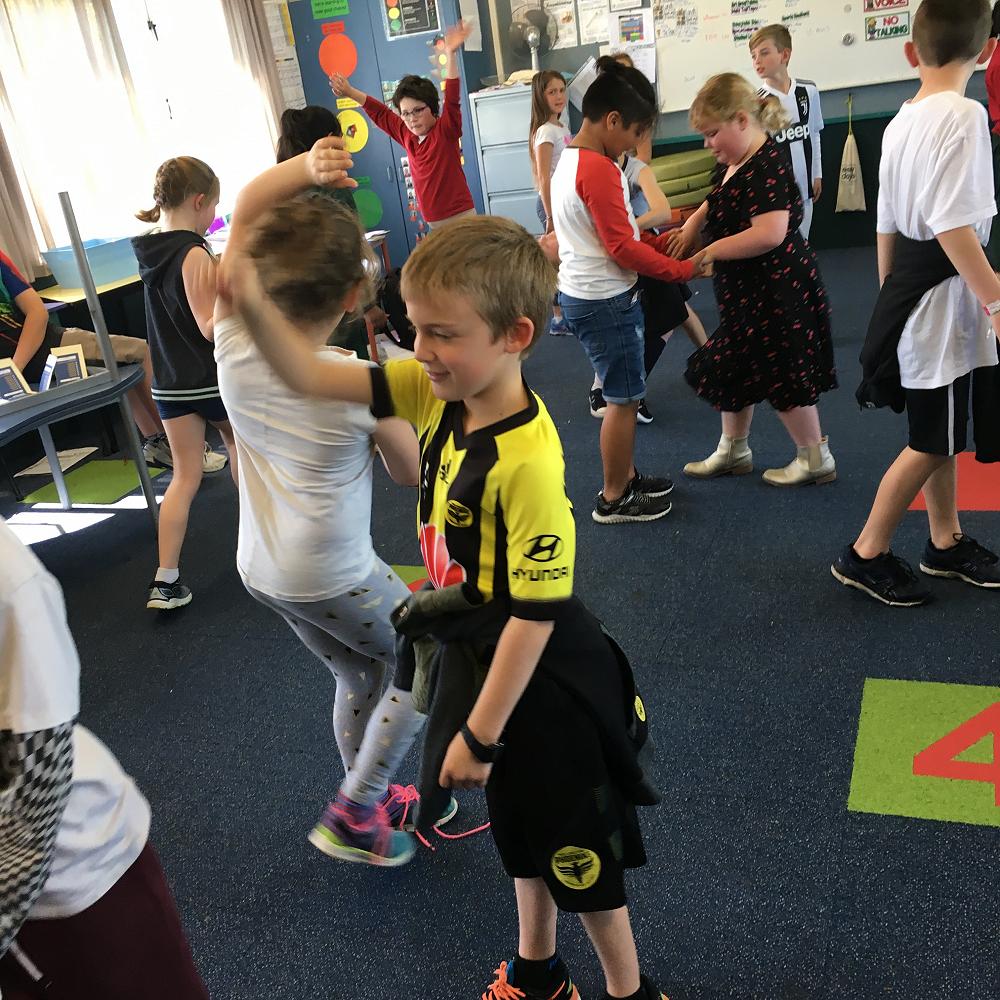 Hub 4s Dance Practice