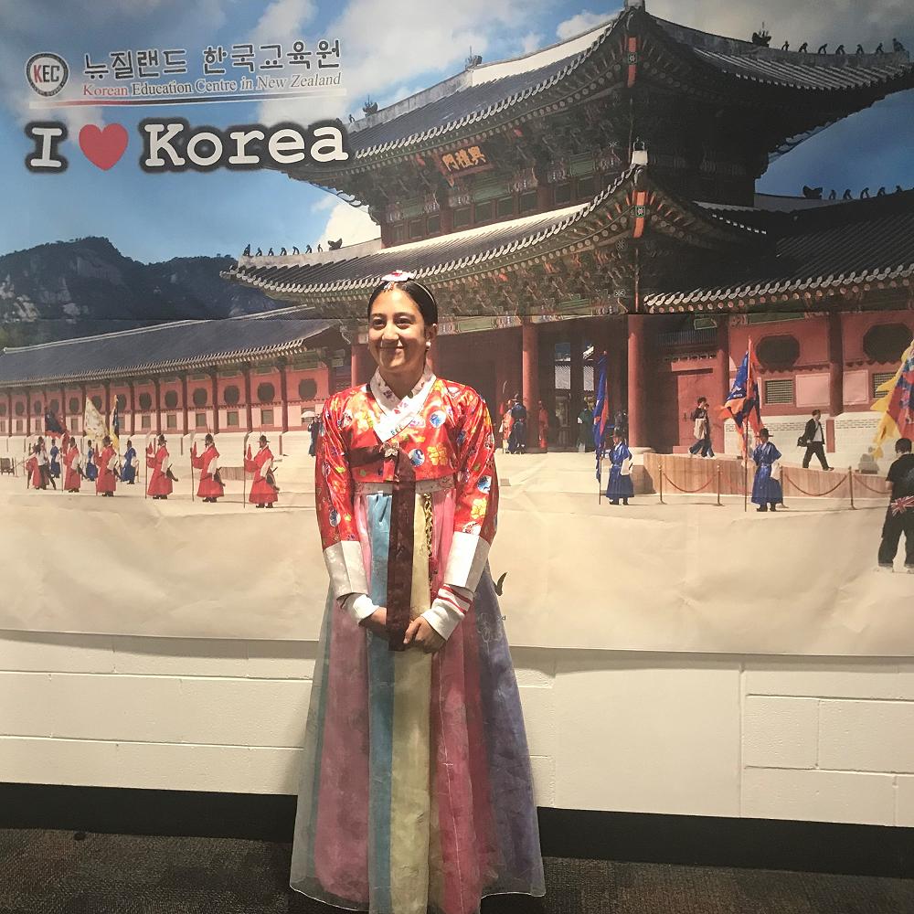 Annyoung haseyo 안녕하세요