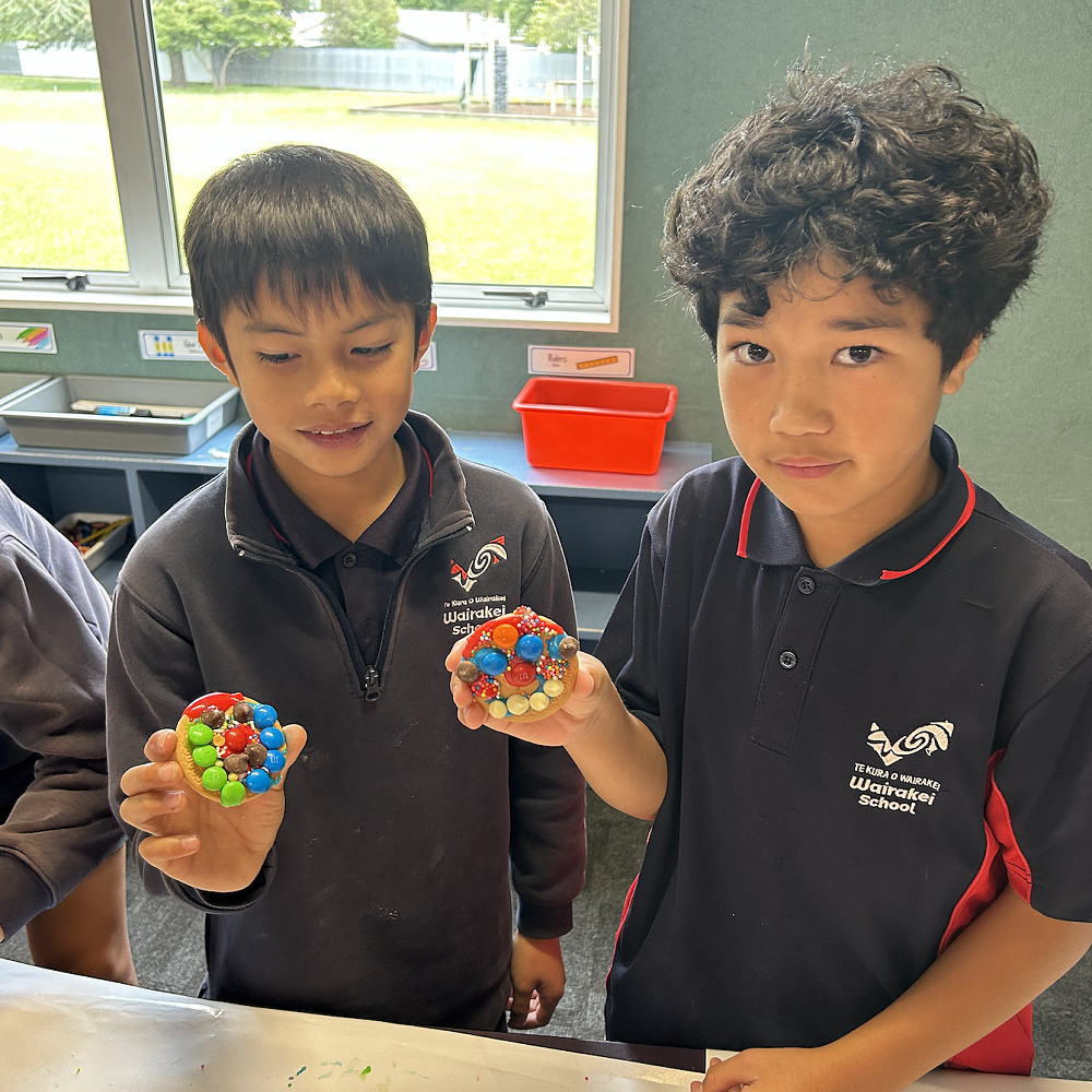 Elf-themed Christmas Biscuit Decorating! — Week 10, Term 4 2023 Pānui