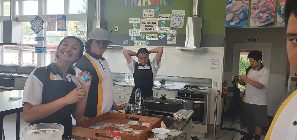 9C Baking for Staff! 👩‍🍳 👨‍🍳 — TKHS Newsletter - Term 3 : Week 8
