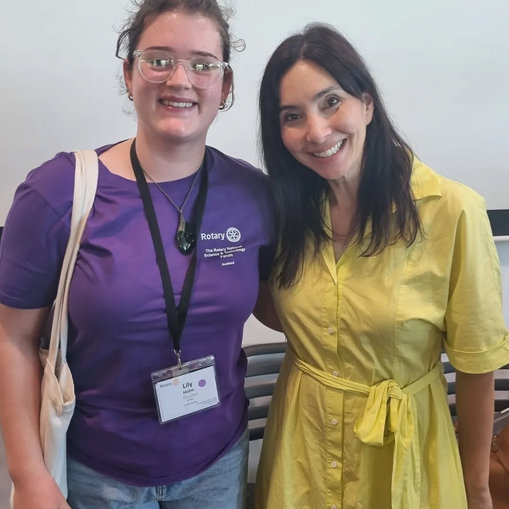 Lily meets Nano Girl