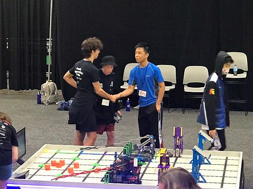 Hillmorton Robotics Compete in the World’s Biggest Robotics Competition