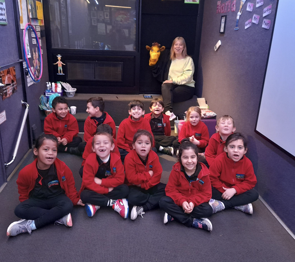 Tūī on the Life Education Bus meeting with Harold and "Dot" the cutest ...