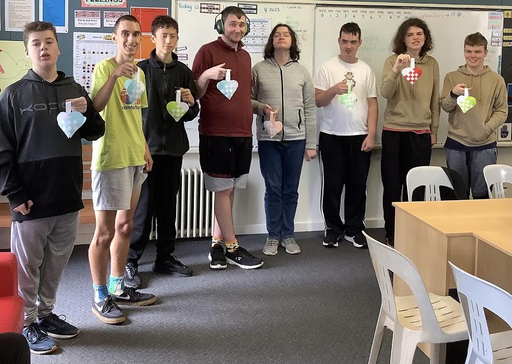 Team TEC working hard at Kendal site. — Pītau-Allenvale School Bulletin ...