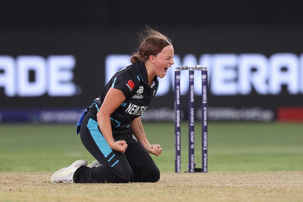 HOWZAT!! — Te Karaka Manu - 2024 Term 4 - Week 1