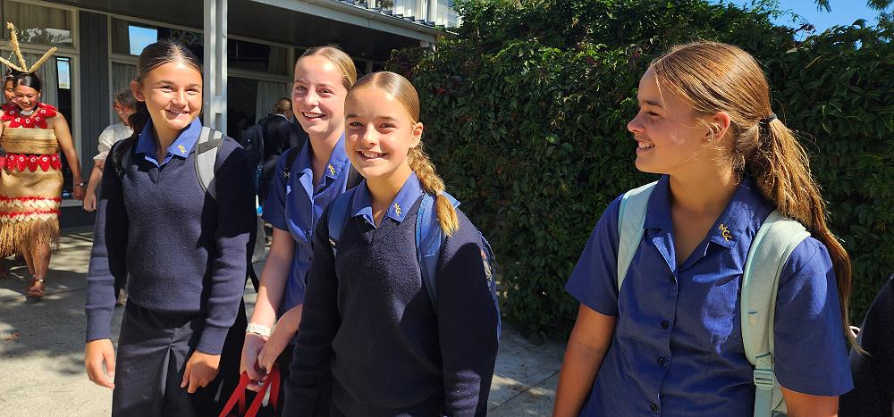 Uniform Updates and Reminders