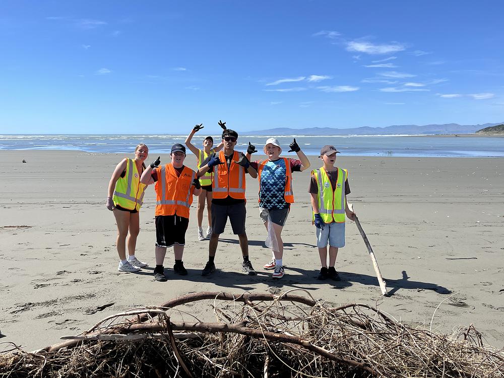 Year 9 Beach Clean up — DHS Dispatch, 12 December 2025