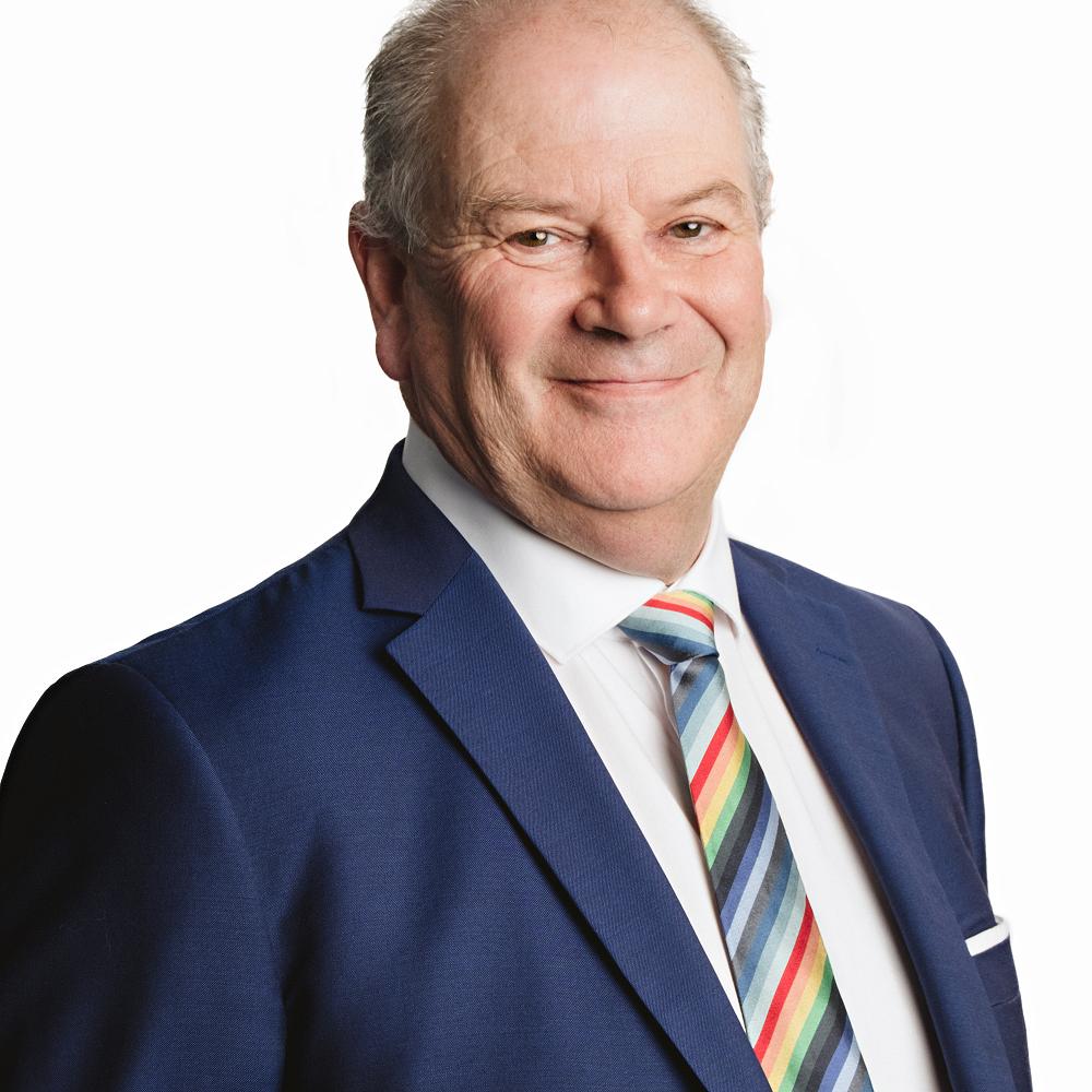 Spotlight on: Edward Rennell (1979-1983) — Old Boys' Newsletter - 26 ...