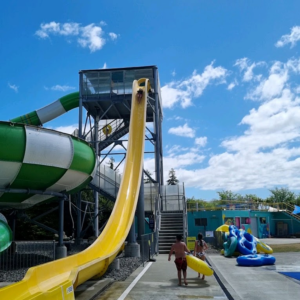 Splish, Splash, Drop! — Hobsonville Pānui - Friday 14 March 2025