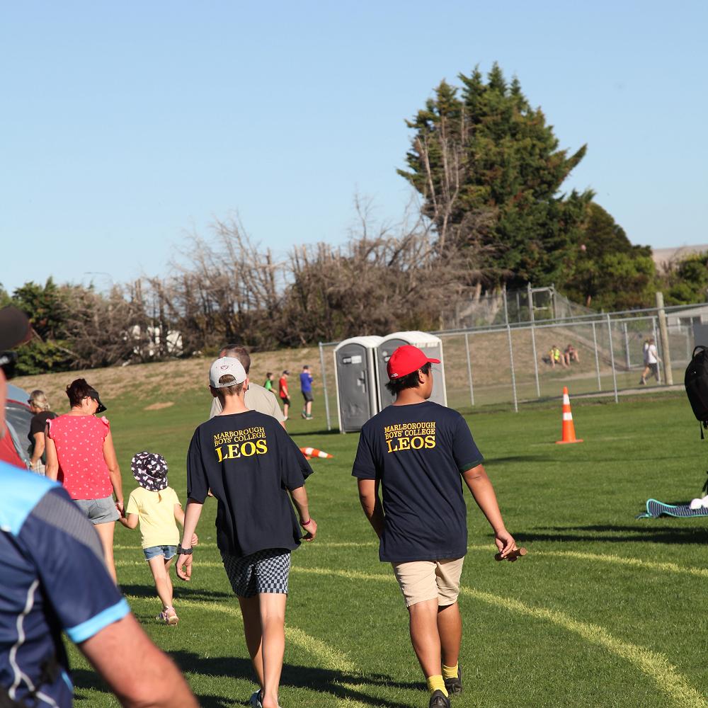 Leos Roar Off at the Relay for Life