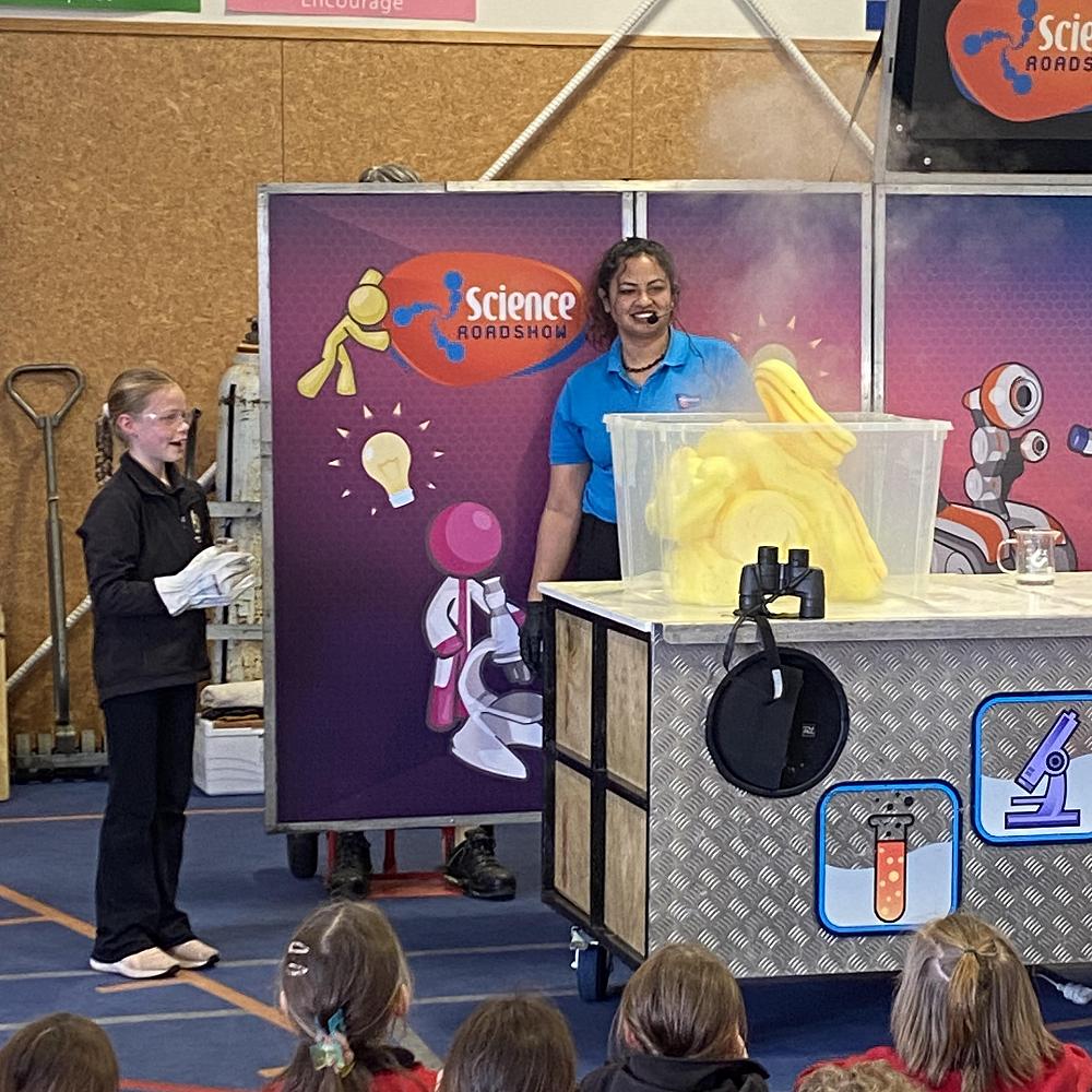 Sensational Science at the roadshow.