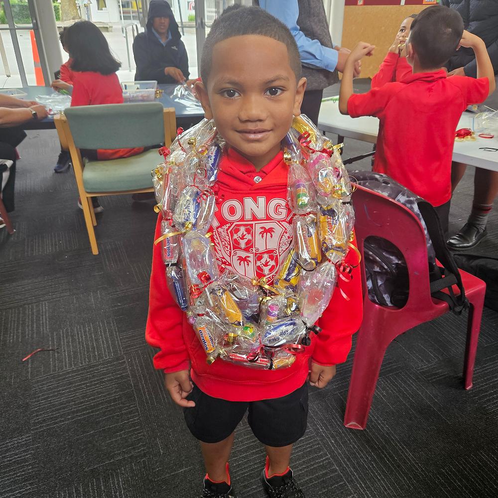 Kahoa Lole Lei making at Ashburton Borough School