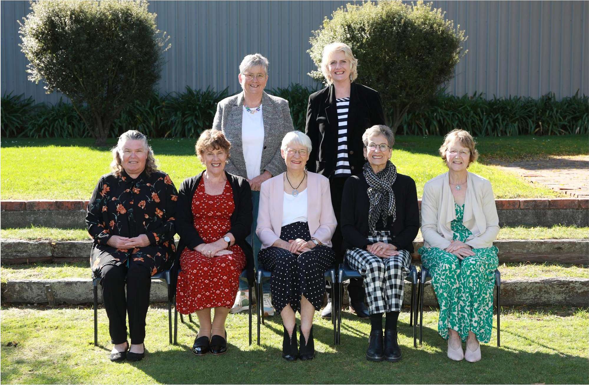 SEASONS GREETINGS FROM THE TGHS OLD GIRLS’ HOME Committee
