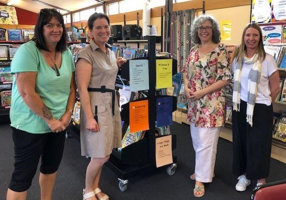 Librarians visit to see how CAS library implemented an ambitious change ...