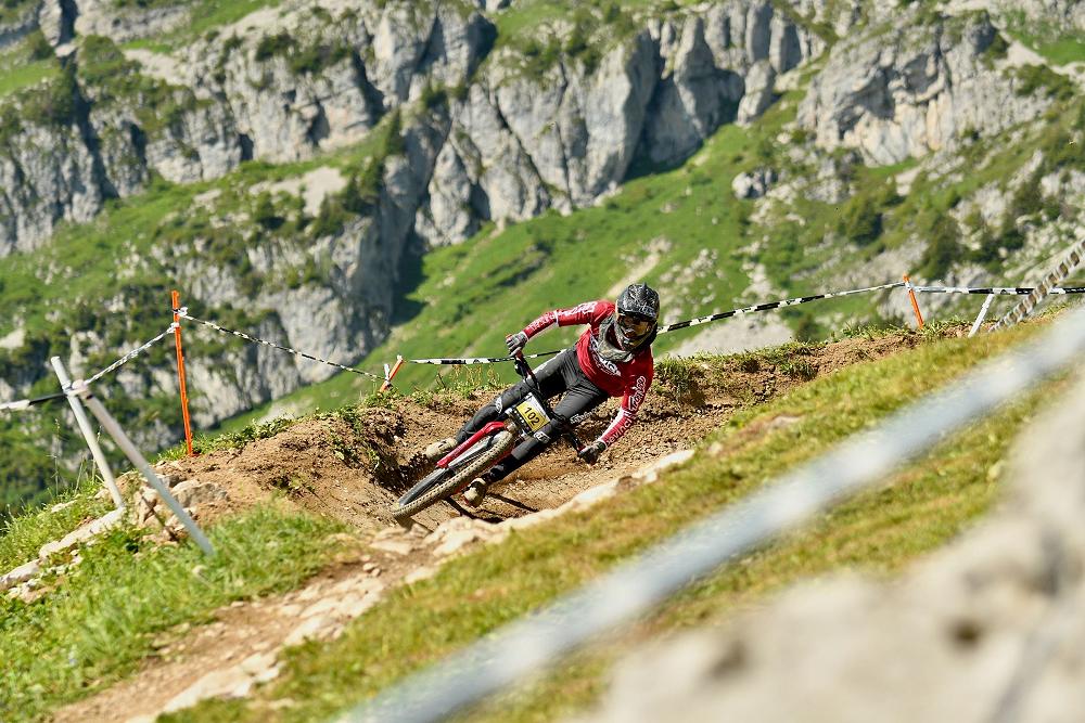 🚵‍♂️ James MacDermid competes on the World Stage in Mountain Biking
