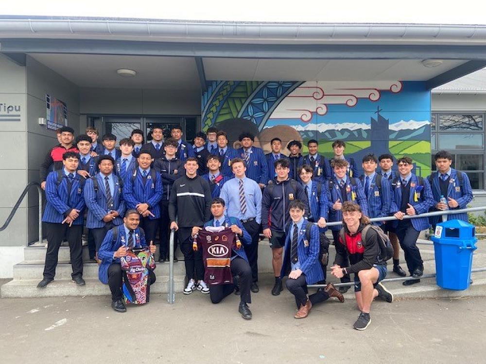 Jordan Riki (Class of 2017) Visits STC